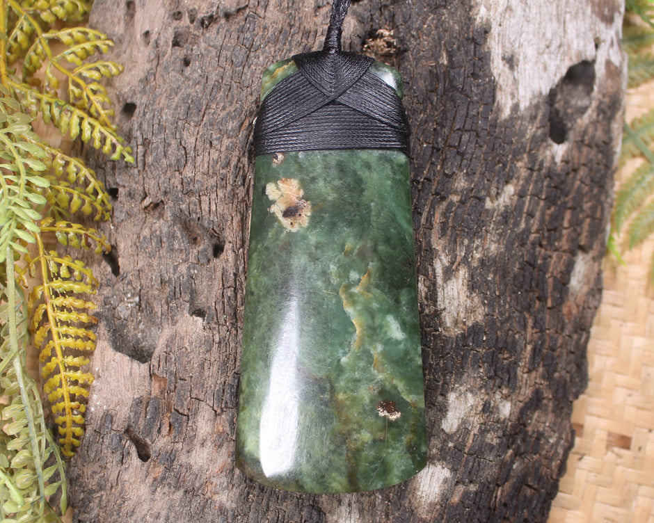 Toki New Zealand Pounamu – Greenstone Shop