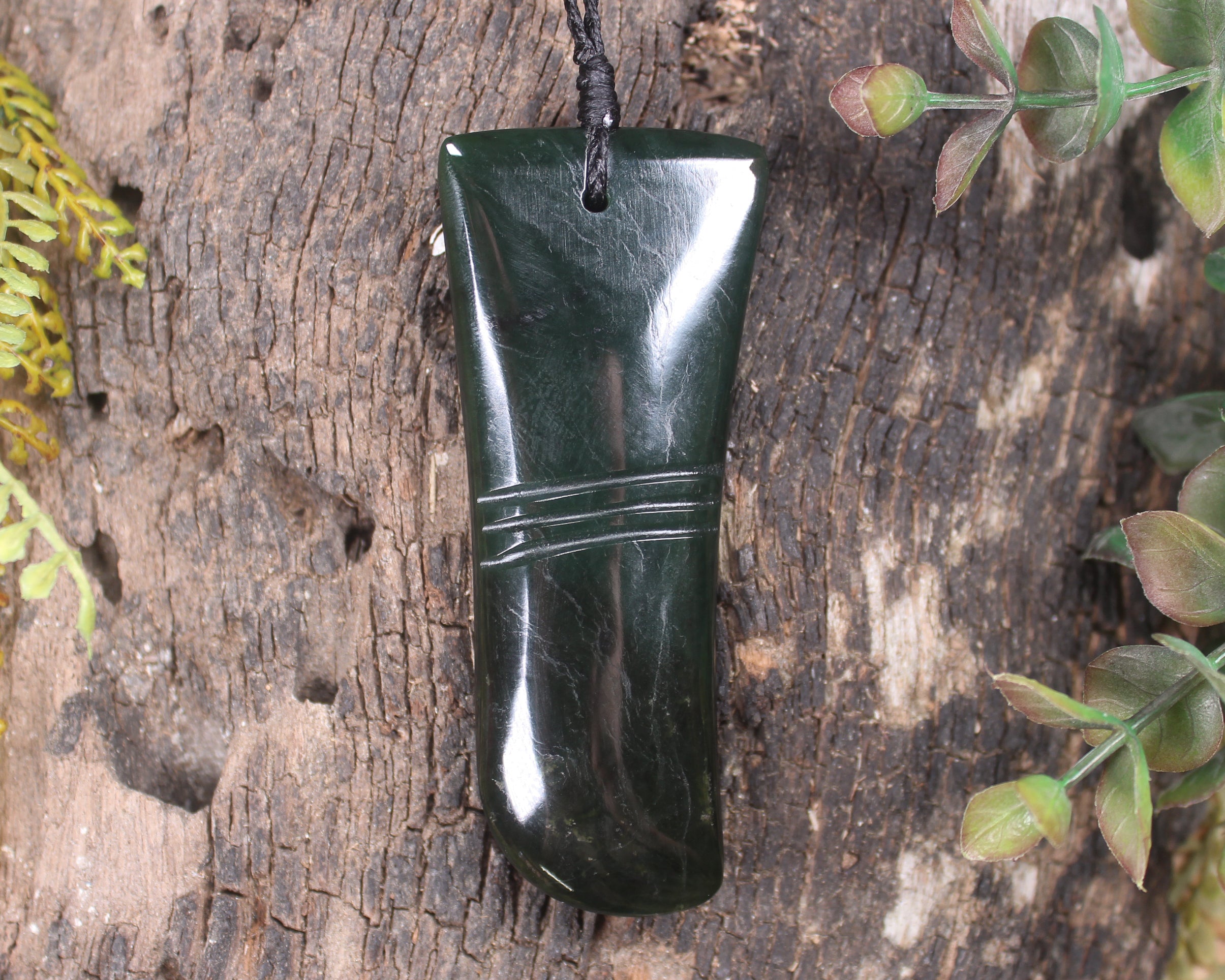 NZ Greenstone Large Niho Taniwha Tooth Pendant (BM093) Kawakawa Pounam ...