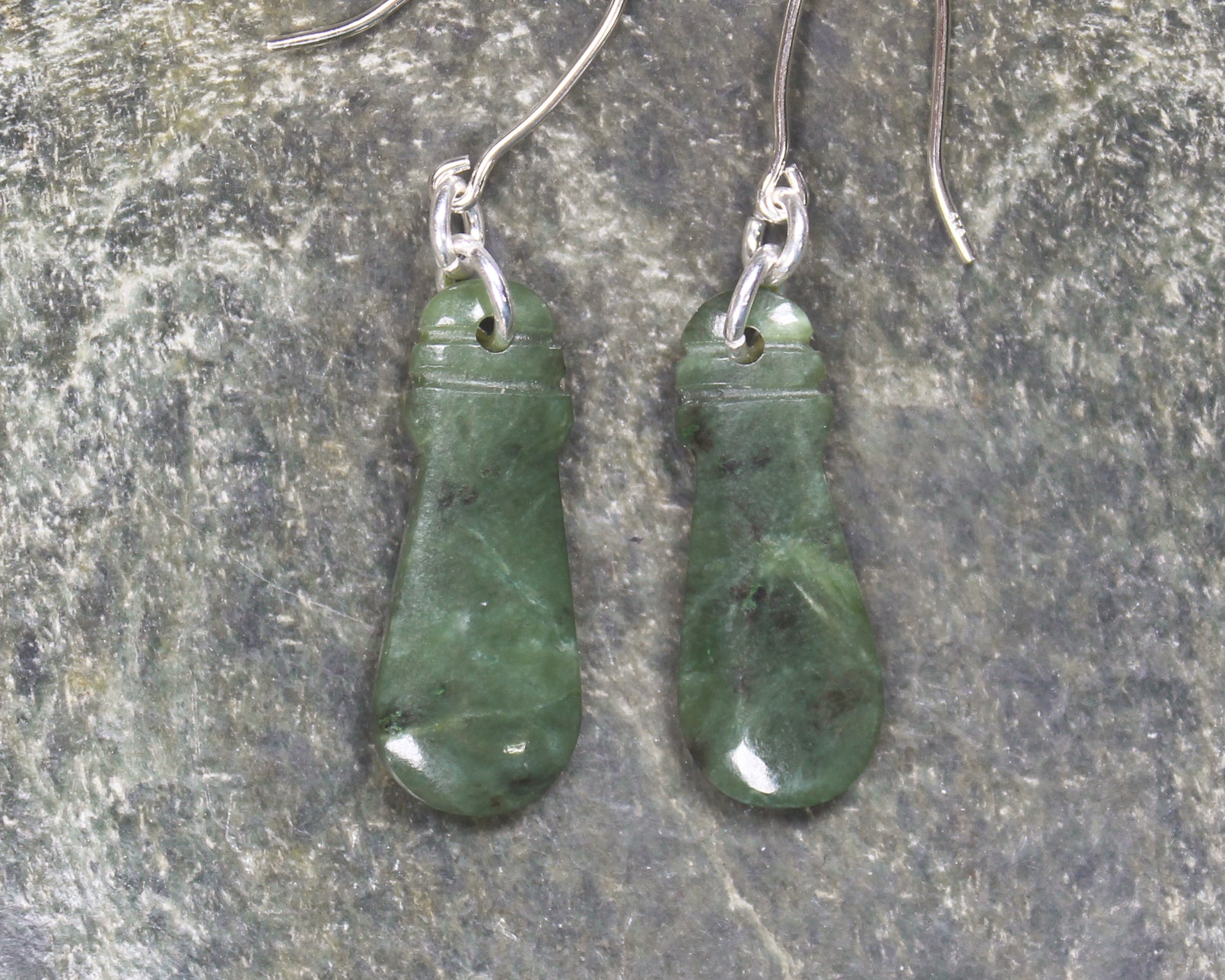 NZ Greenstone Mere Earrings (BN113) Hapopo Pounamu – Greenstone Shop