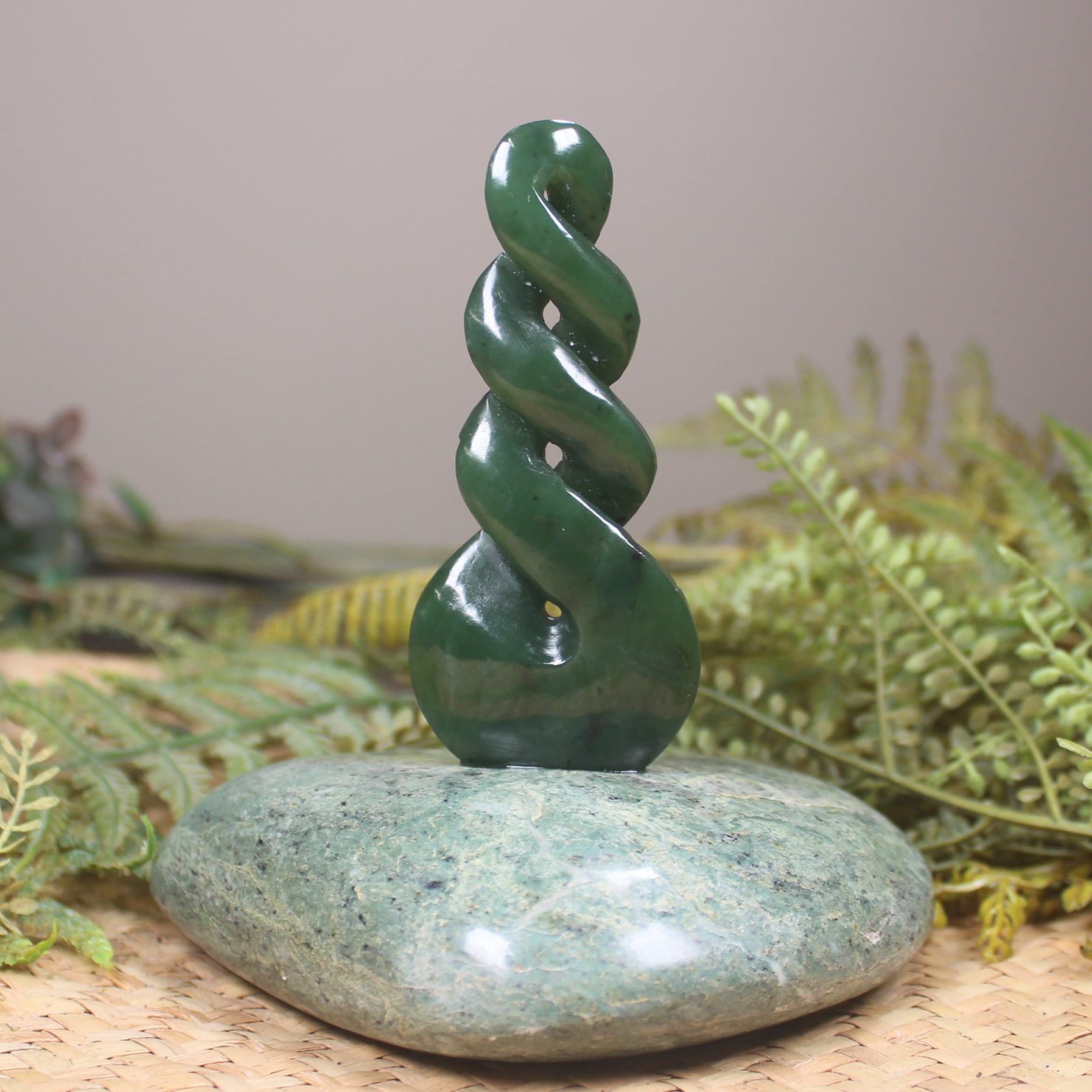 NZ Greenstone Twist Sculpture (BT264) Kawakawa Pounamu – Greenstone Shop