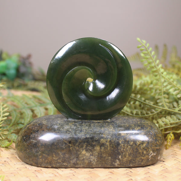 NZ Greenstone Koru Sculpture (BT275) Rimu Pounamu – Greenstone Shop