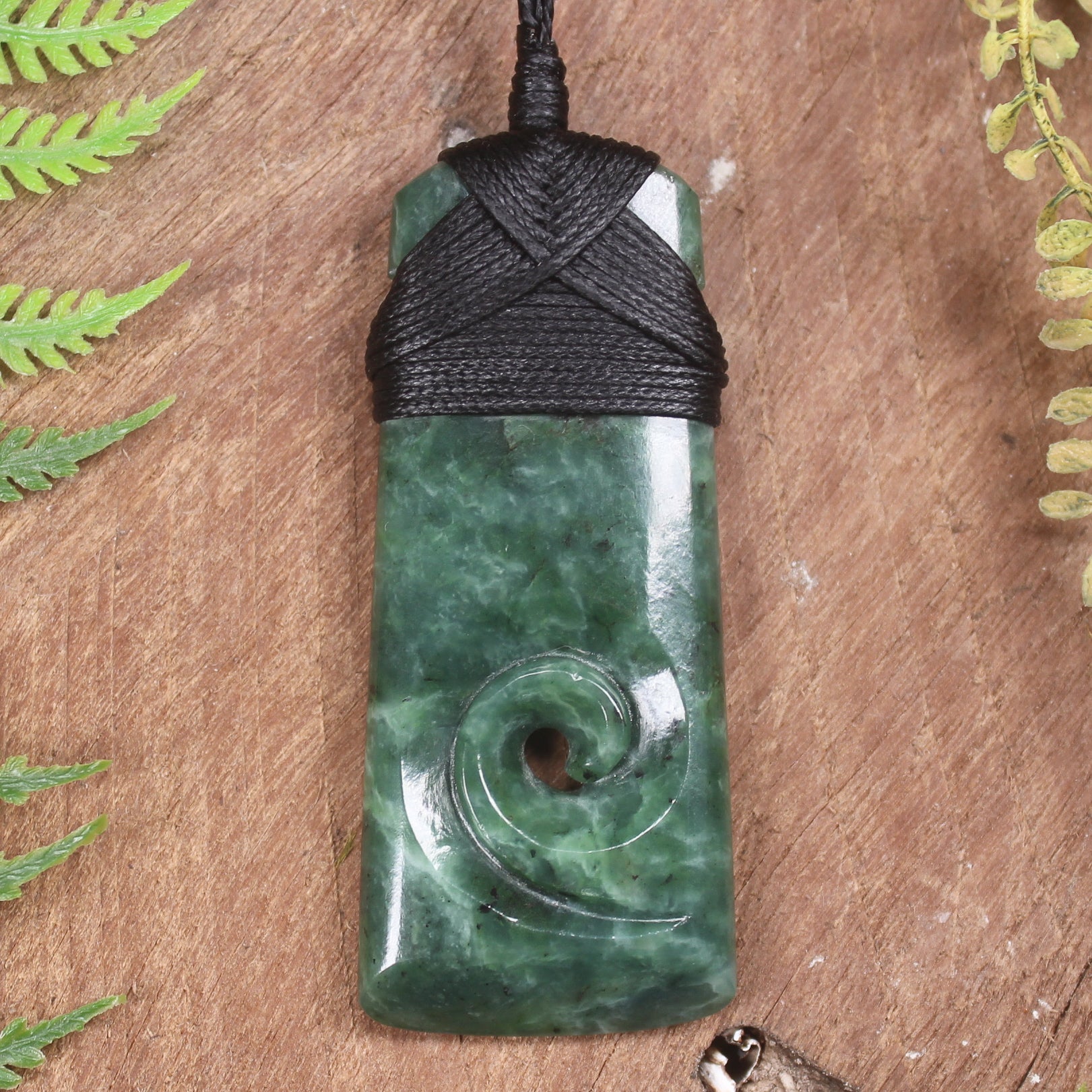 NZ Greenstone Medium Toki with Koru Pendant (BP352) Kawakawa Pounamu ...