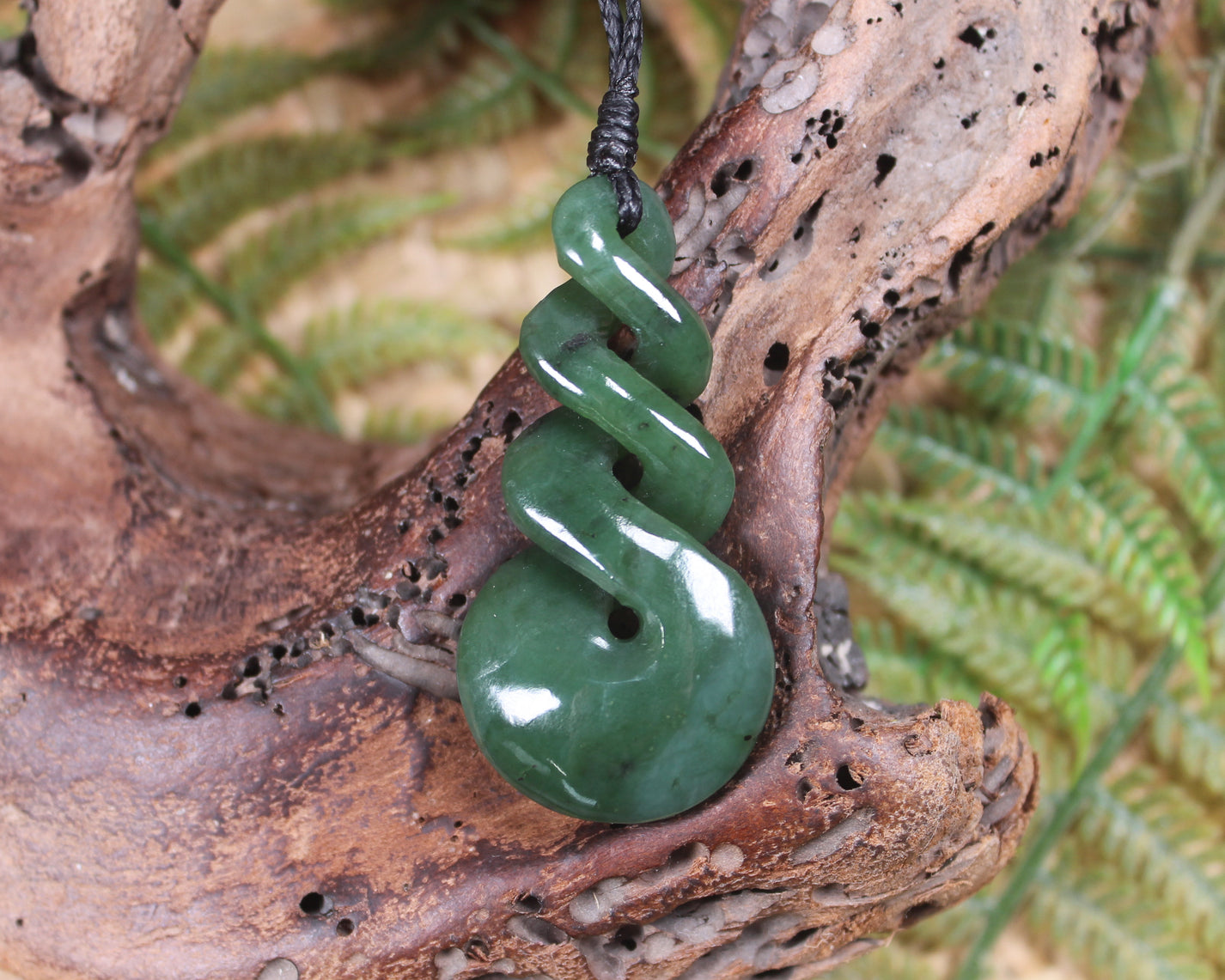 NZ Greenstone Medium Twist Pendant (AH582) Hapopo Pounamu – Greenstone Shop