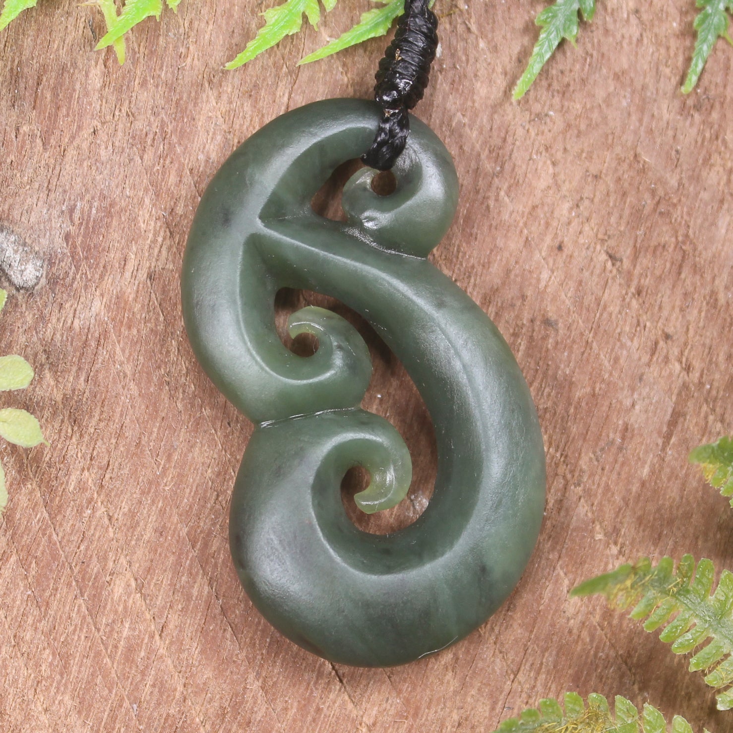 NZ Greenstone Small Mangōpare Hammerhead Pendant (BN864) Hapopo Pounam ...