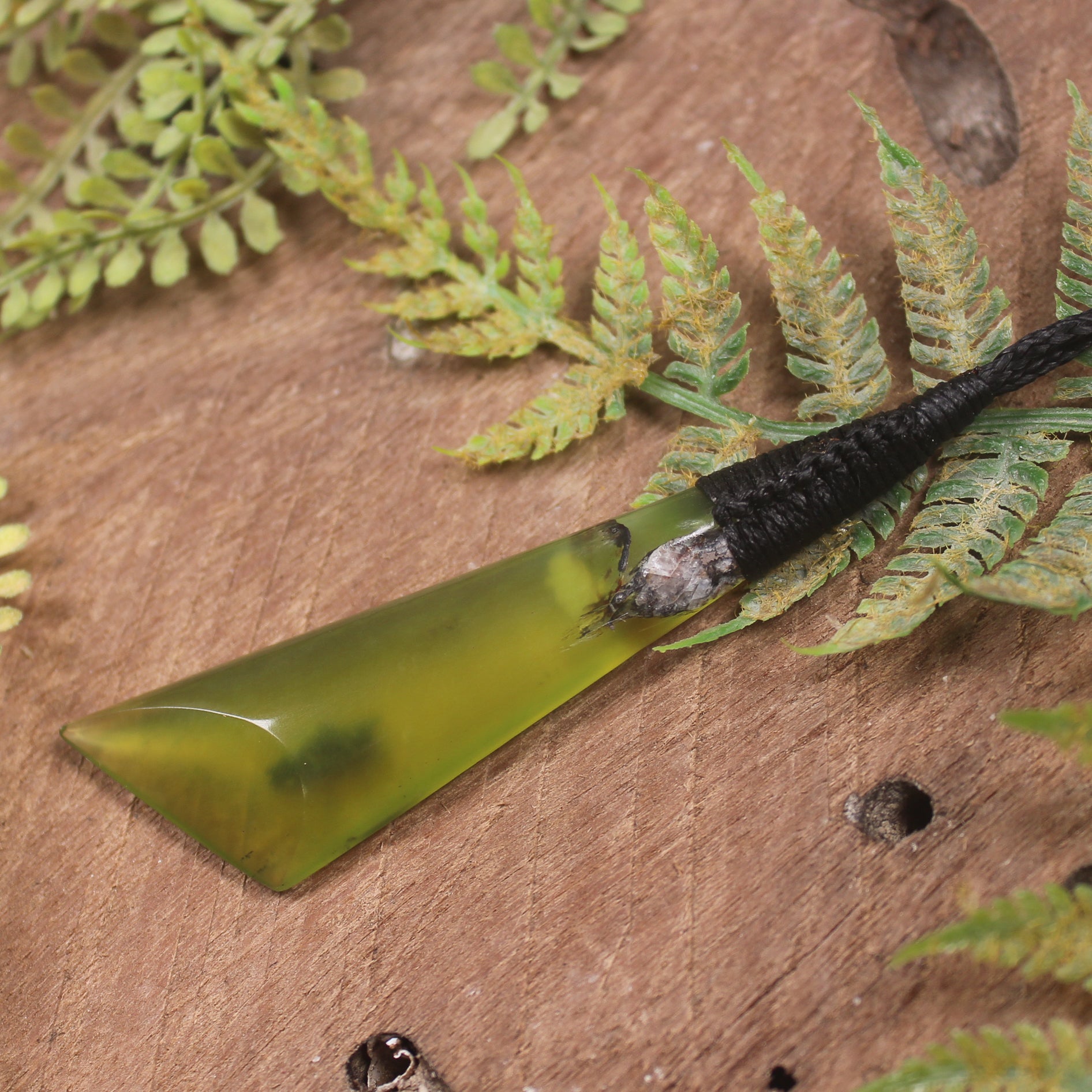 NZ Greenstone Medium Toki Pendant (BT345) Tangiwai Pounamu – Greenstone ...